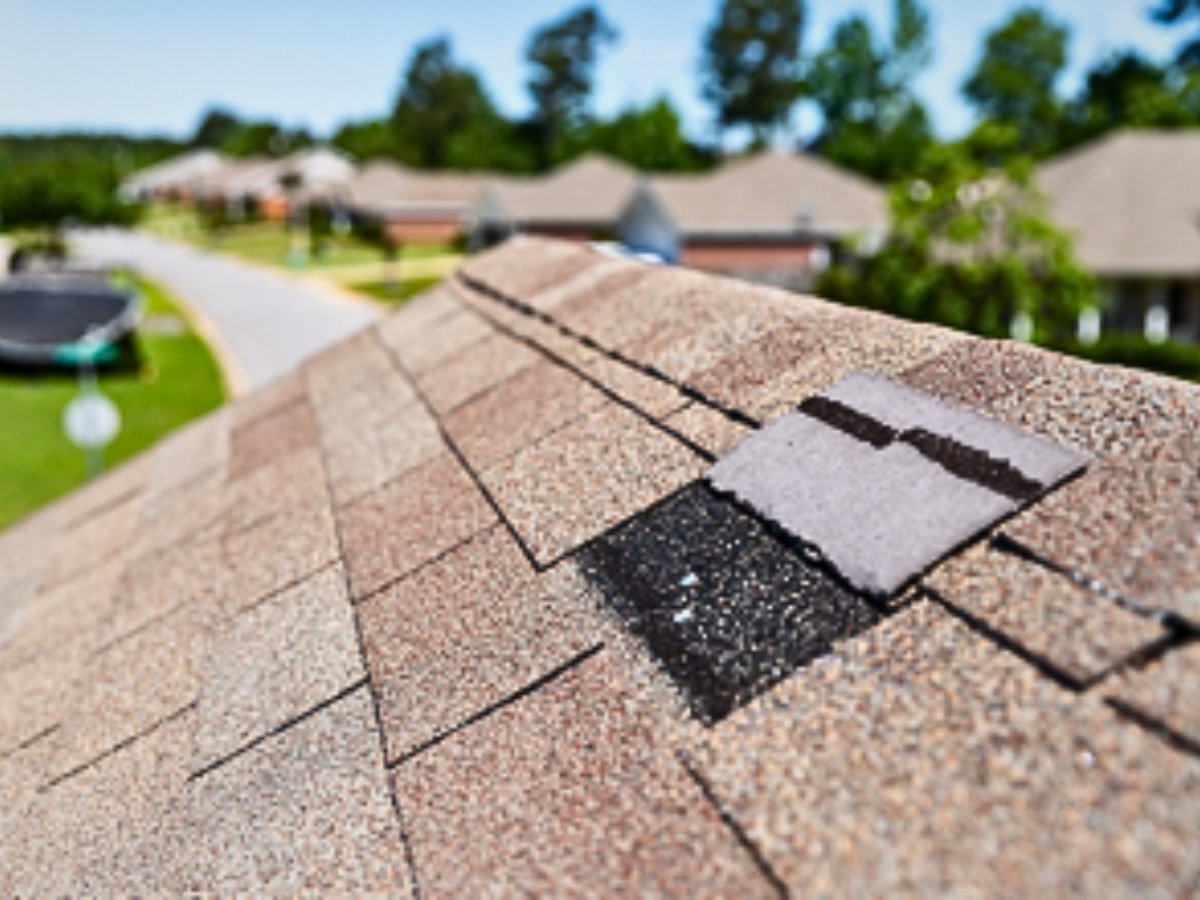 DIY vs. Professional Roof Repairs: Pros and Cons of Each Approach ...